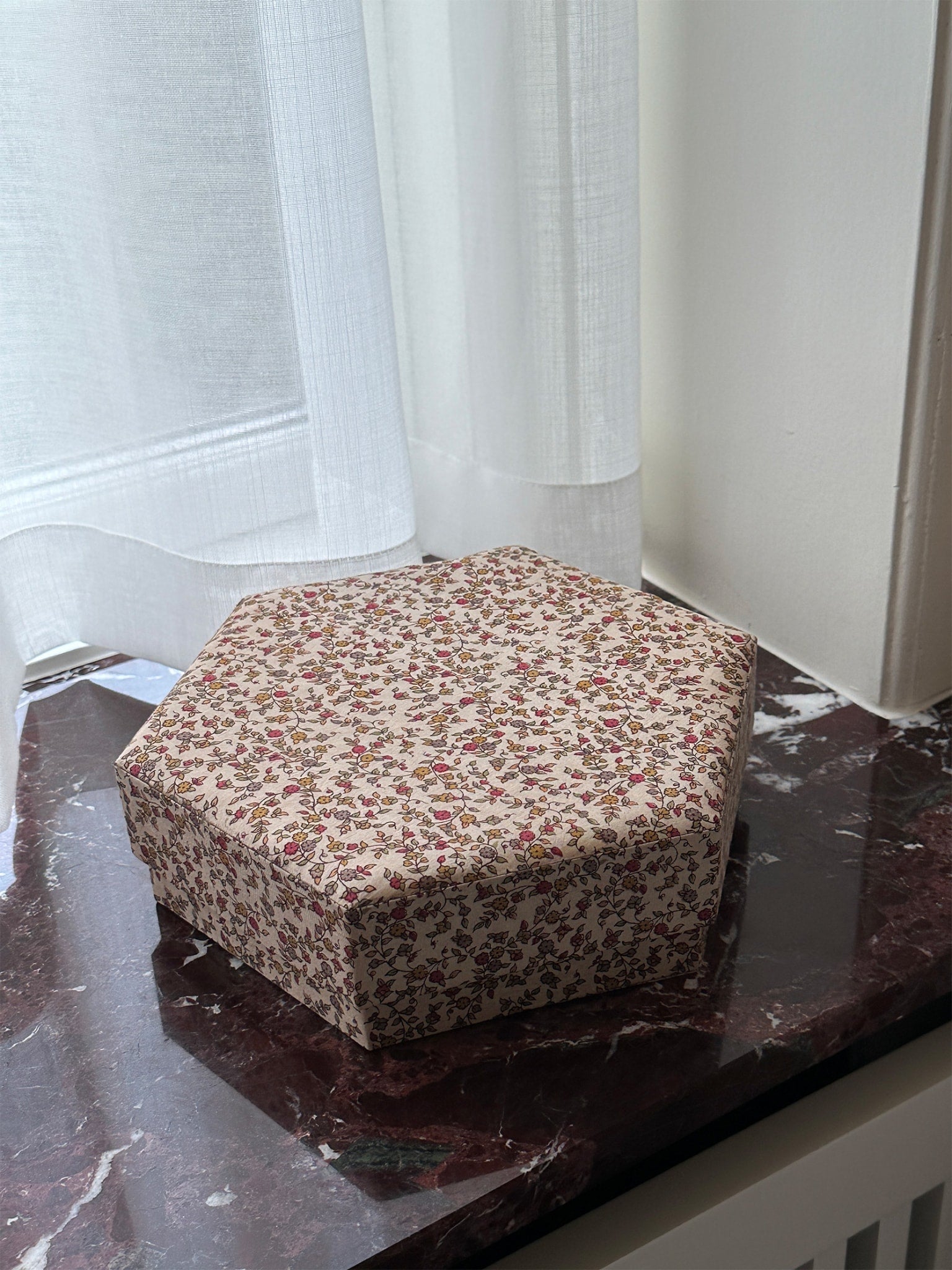 Alison Hexagon SILK Box - No. 26 – SISSEL EDELBO