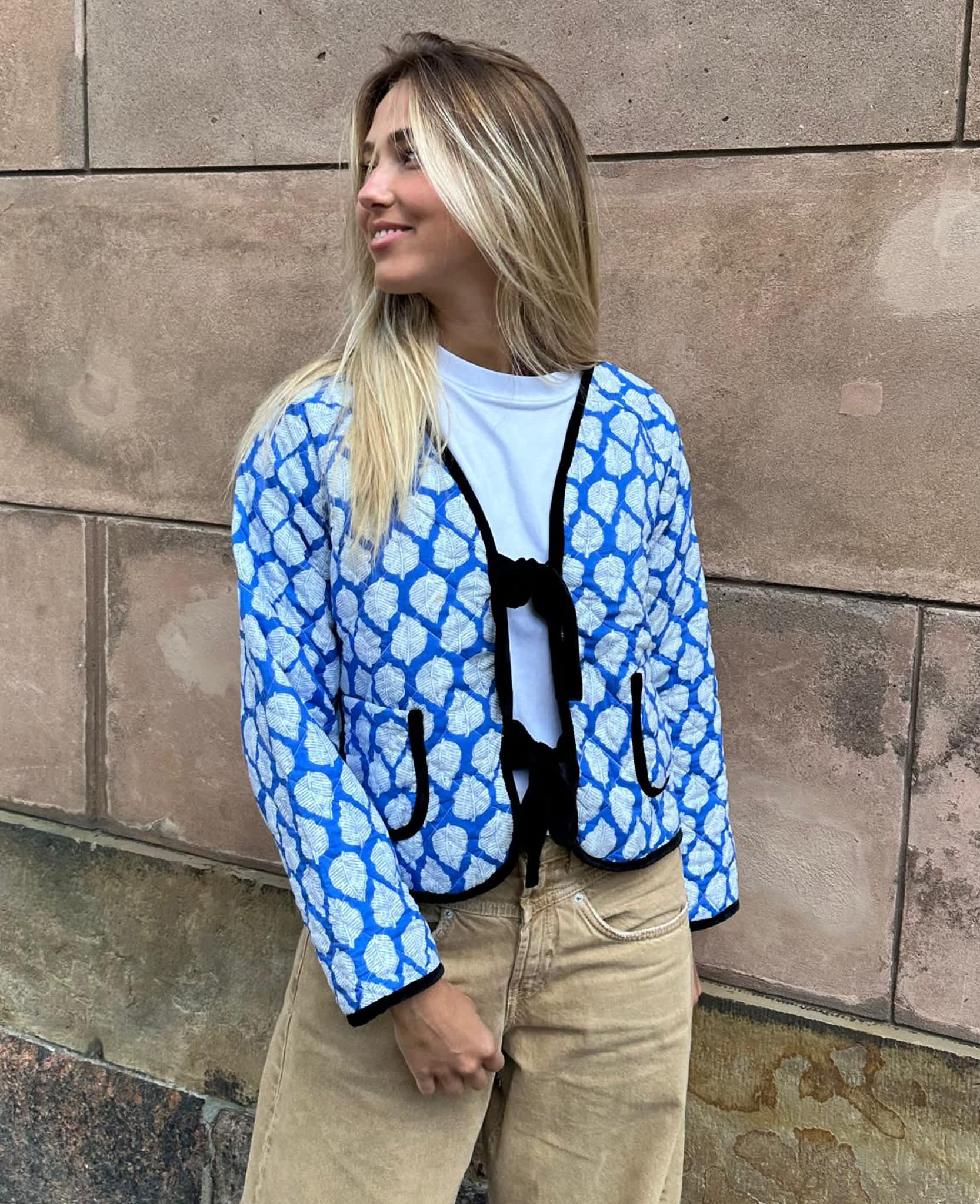 Suvanna Jacket - Blue Leaves – SISSEL EDELBO